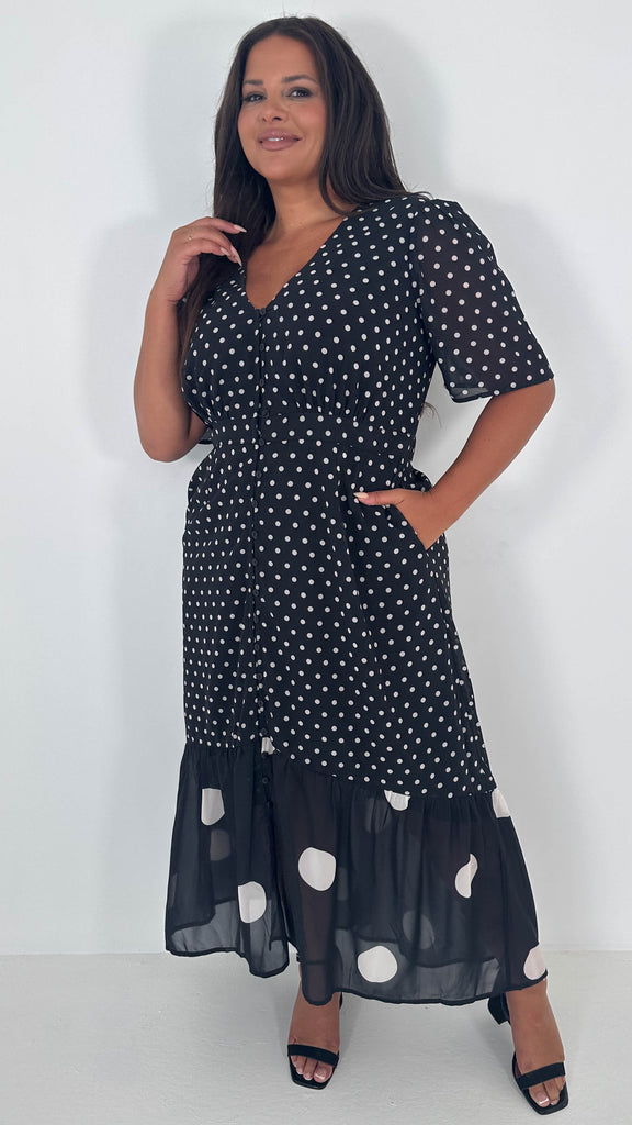 CurveWow Double Spot Frill Hem Maxi Dress Black – Curvewow