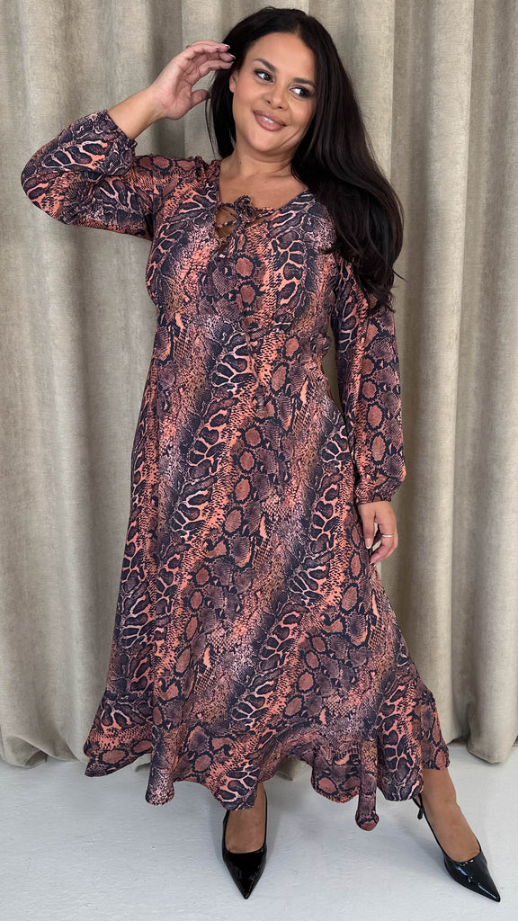 CurveWow Lace Front Frill Hem Midi Dress Snake – Curvewow