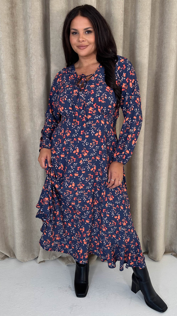 CurveWow Lace Front Frill Hem Midi Dress Navy Floral – Curvewow